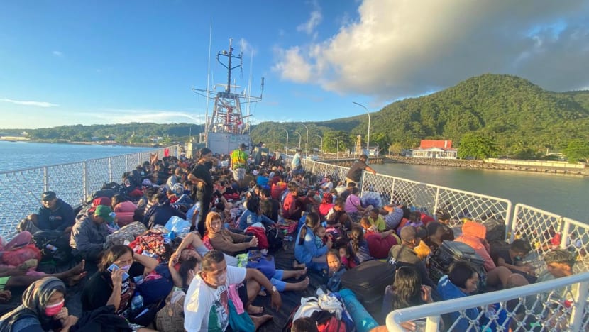 Indonesia to relocate hundreds of islanders affected by Mount Ruang ...