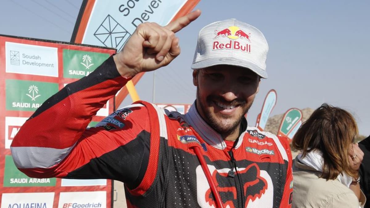 Motorcycle champion Sunderland out of Dakar on opening stage - CNA
