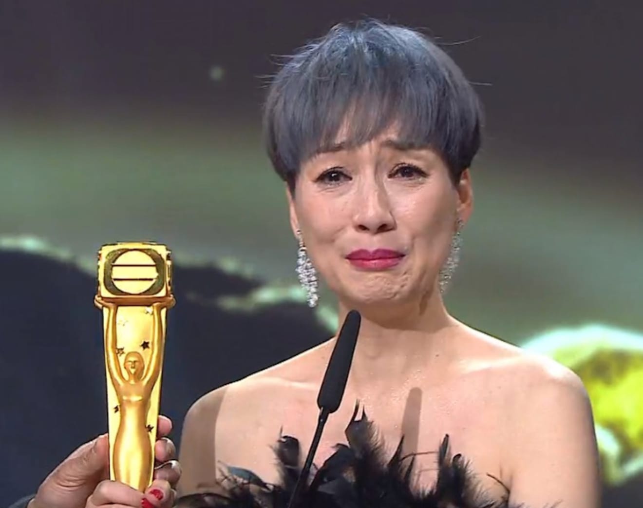 Elena Kong Named Best Actress At TVB Anniversary Awards; Thought She Wouldn't Win 'Cos She's Not ...