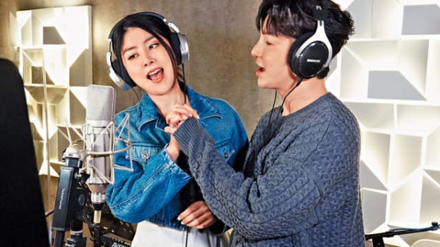 陈慧琳、MIRROR卢瀚霆合作新曲 录音室十指紧扣超投入 - vibes by 8world