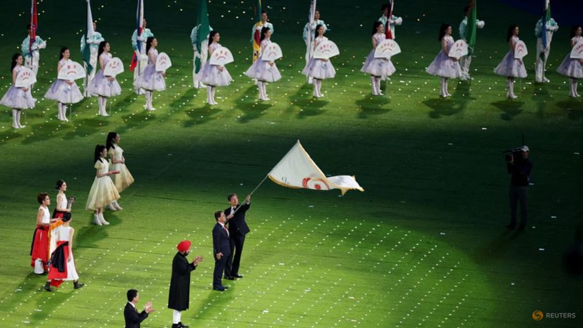 Games-China's Hangzhou waves goodbye to Asiad with glittery ceremony ...