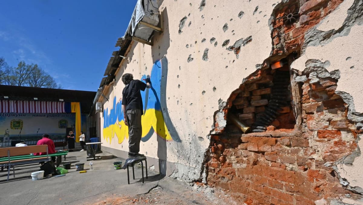 Number of internally displaced people hits record due to war, climate ...