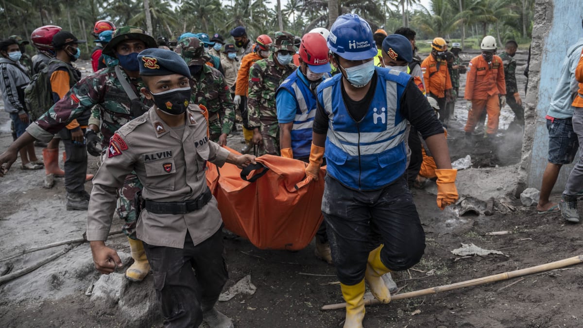 Indonesia volcano erupts again, hampering rescue operations - TODAY