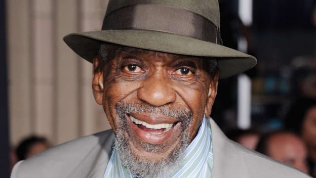 好莱坞老牌男星Bill Cobbs辞世 享耆寿90岁 - vibes by 8world