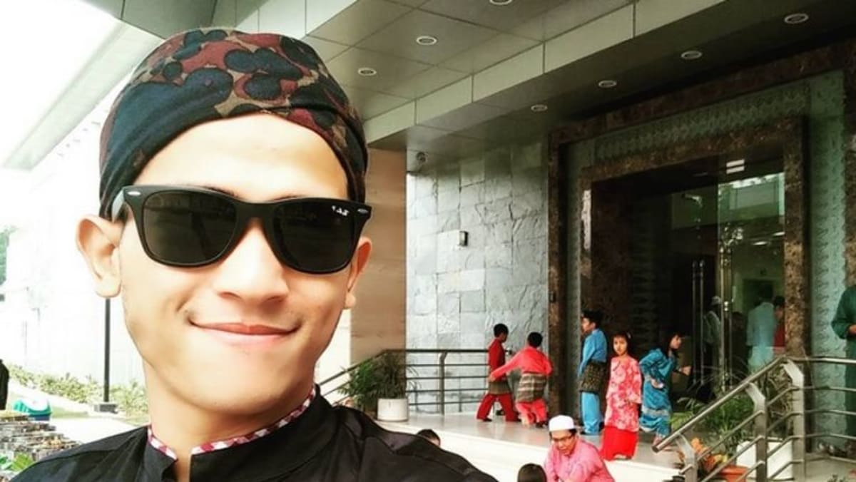 Pelakon Johan As'ari sambut Aidilfitri di New Delhi - BERITA Mediacorp