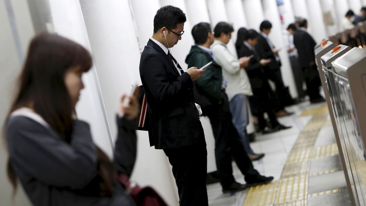 Slow mobile buffering as stressful as a horror film: Study - TODAY