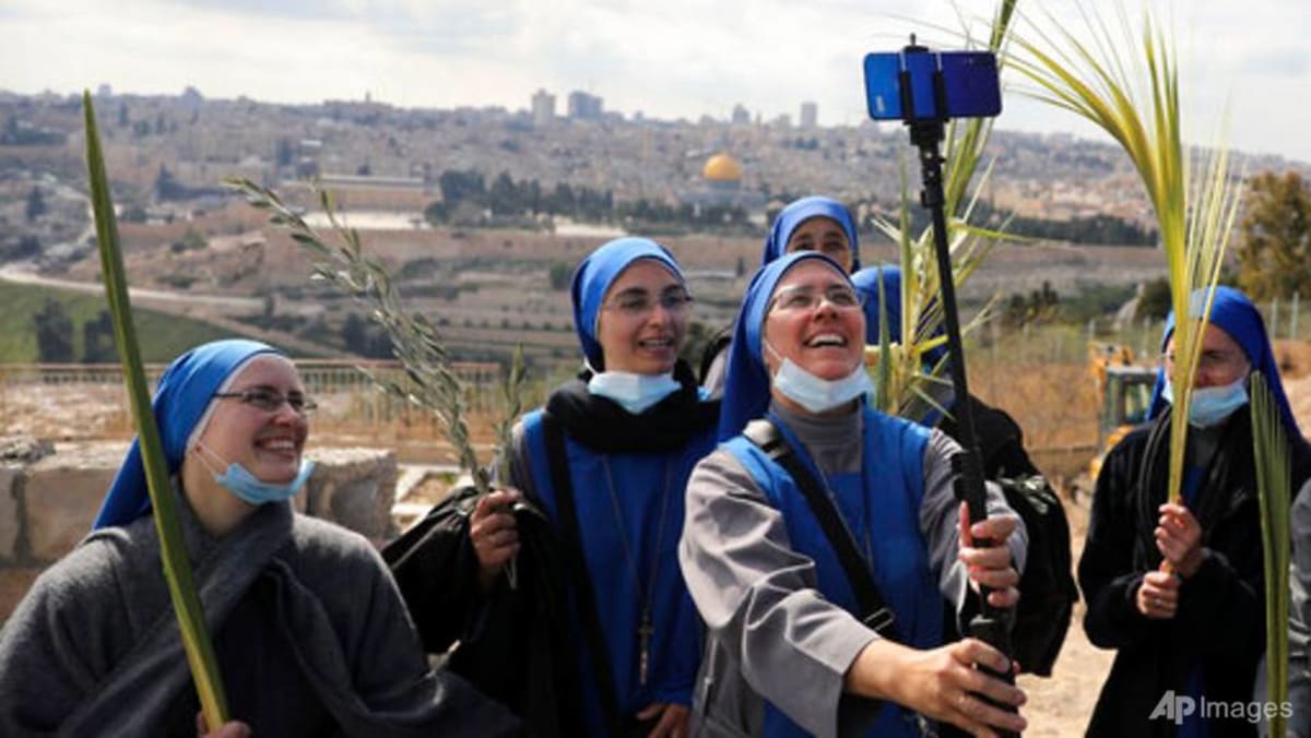 Christians mark Good Friday as some holy sites reopen amid COVID-19 - CNA