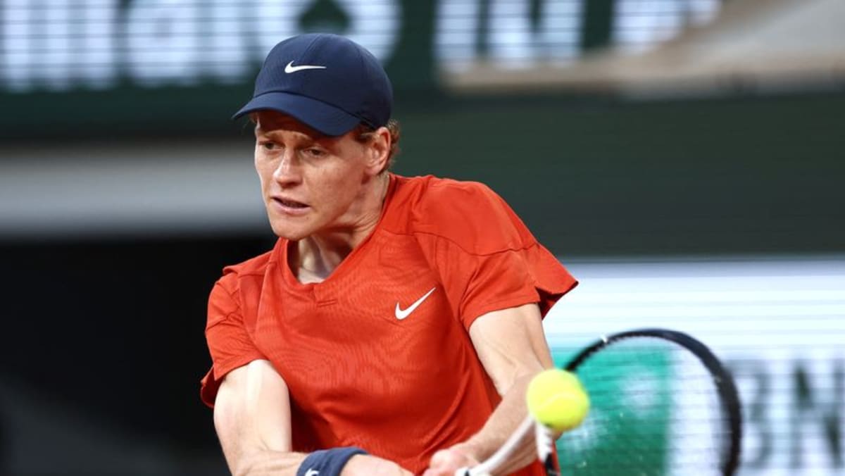 Sinner, Swiatek take contrasting routes to French Open quarters - CNA