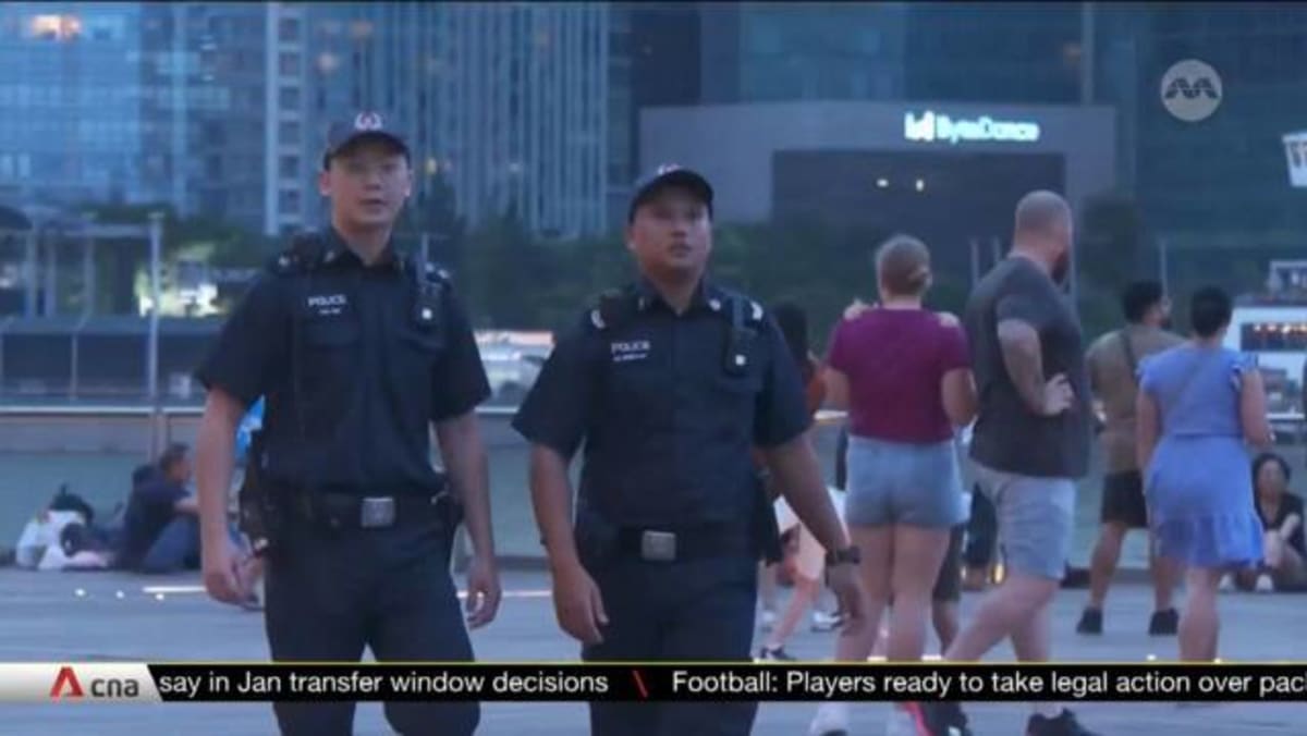 Police to use crowd-management lights among other measures at New Year ...