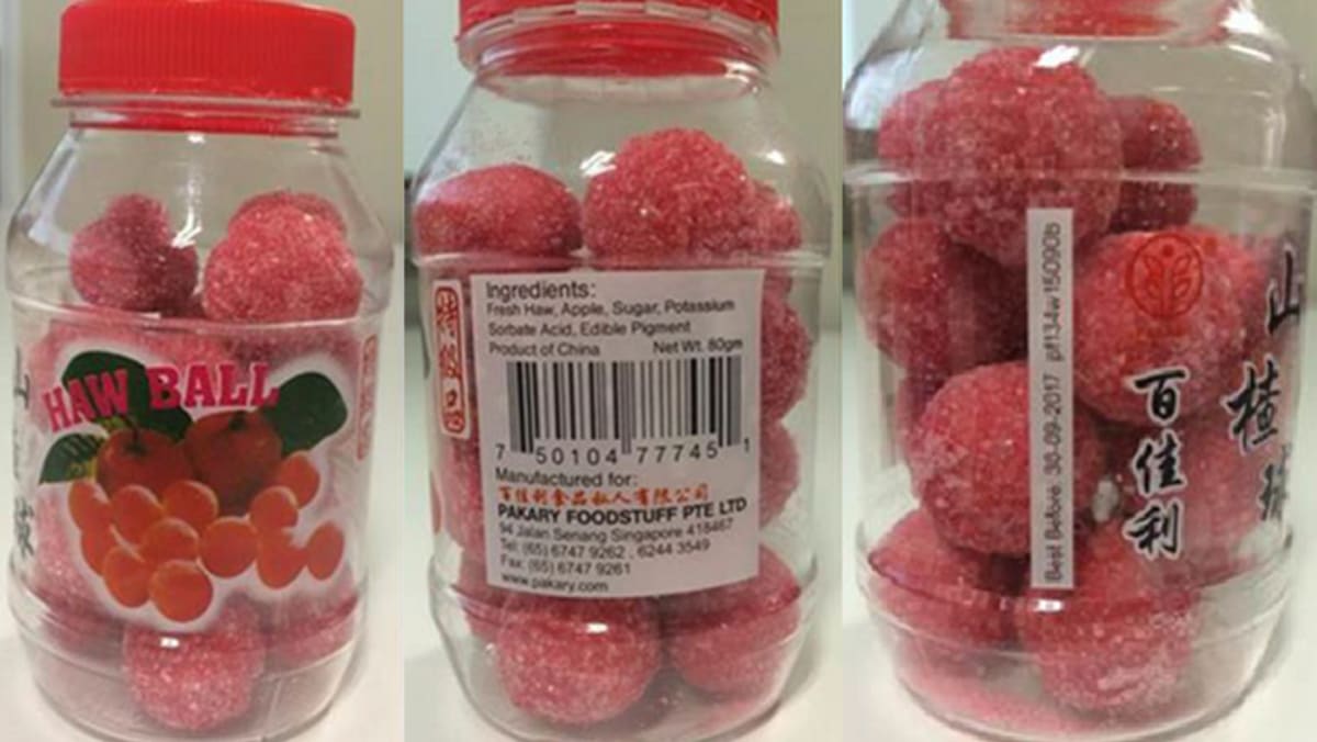 Manisan buah haw jenama Pakary ditarik balik selepas cip plastik ...