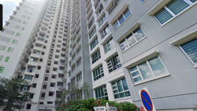 洗衣机突着火 宏茂桥组屋发生火患 - 8world