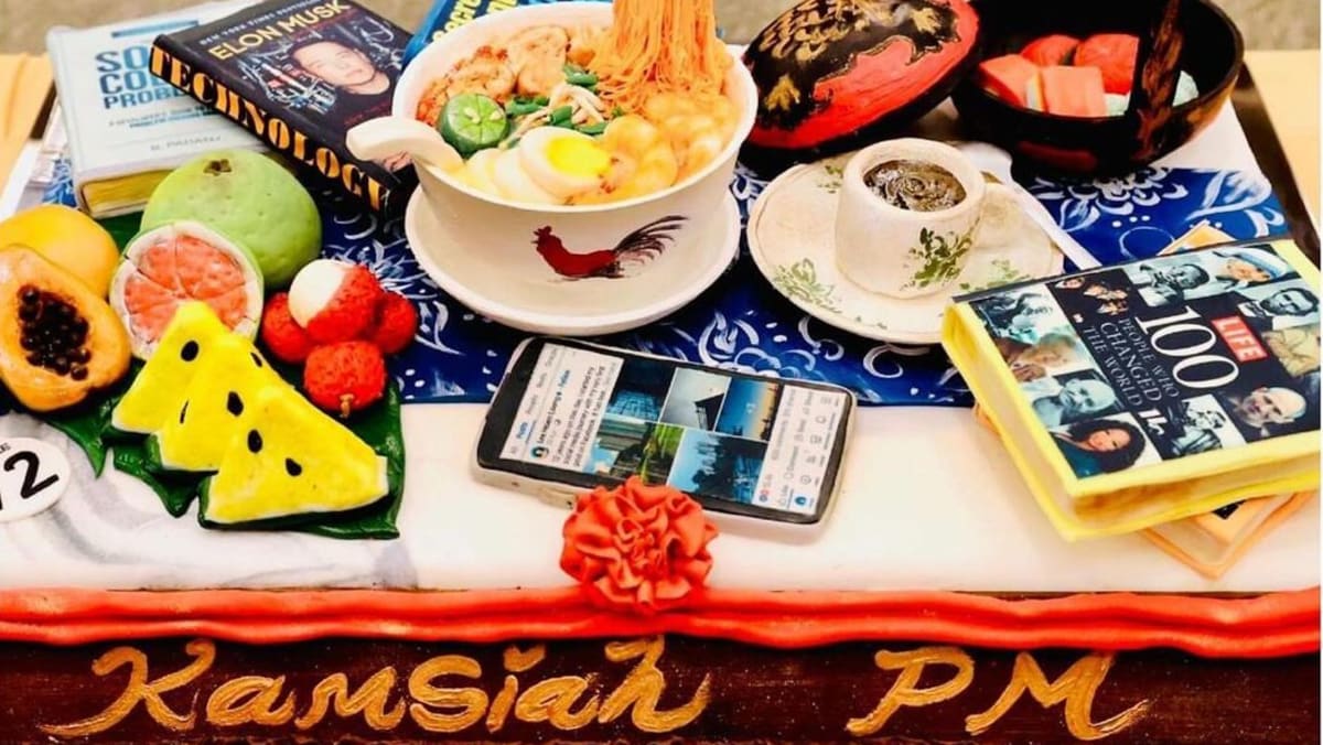 What’s on the 'mee siam' cake that was given to PM Lee after his last ...