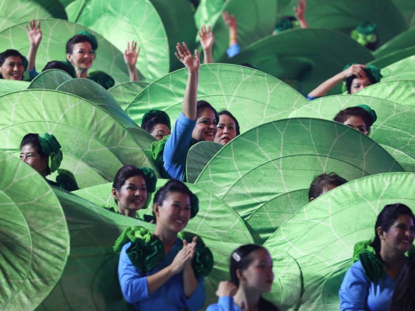 'Onward as one': S'pore celebrates 58th birthday back at the Padang ...