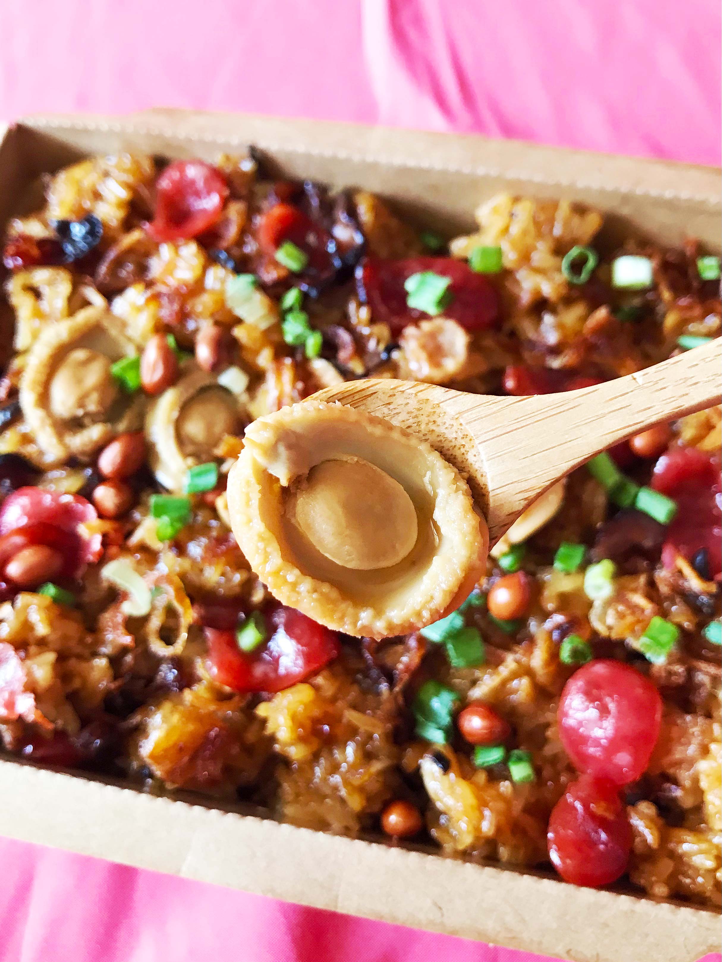 20-Year-Old Sells Tasty Abalone Glutinous Rice Using 85-Year-Old Ah Ma ...