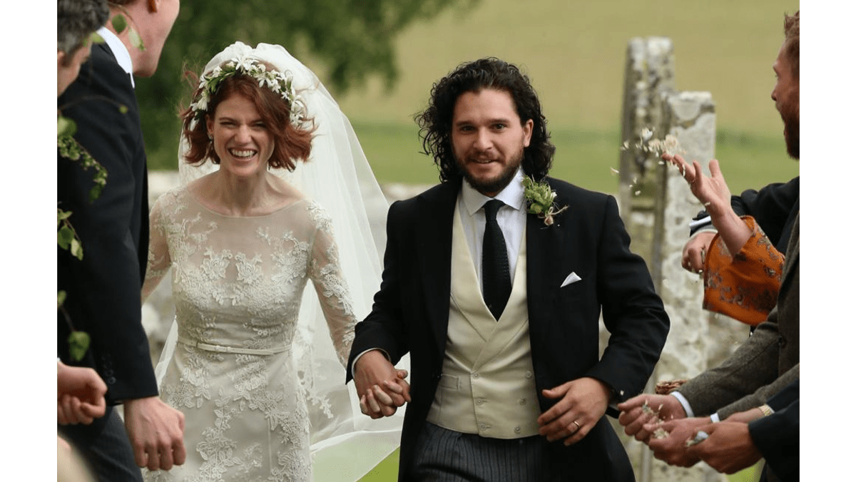 Kit Harrington and Rose Leslie are married - 8days