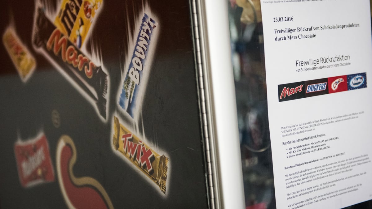 Mars recalls candy bars in 55 countries after plastic find - TODAY