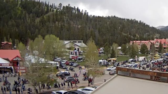 美国一摩托车集会发生枪击事件 至少三死五伤 - 8world