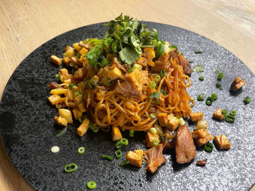 Instant noodles recipe: Hashida's spicy pork yakisoba - CNA Lifestyle