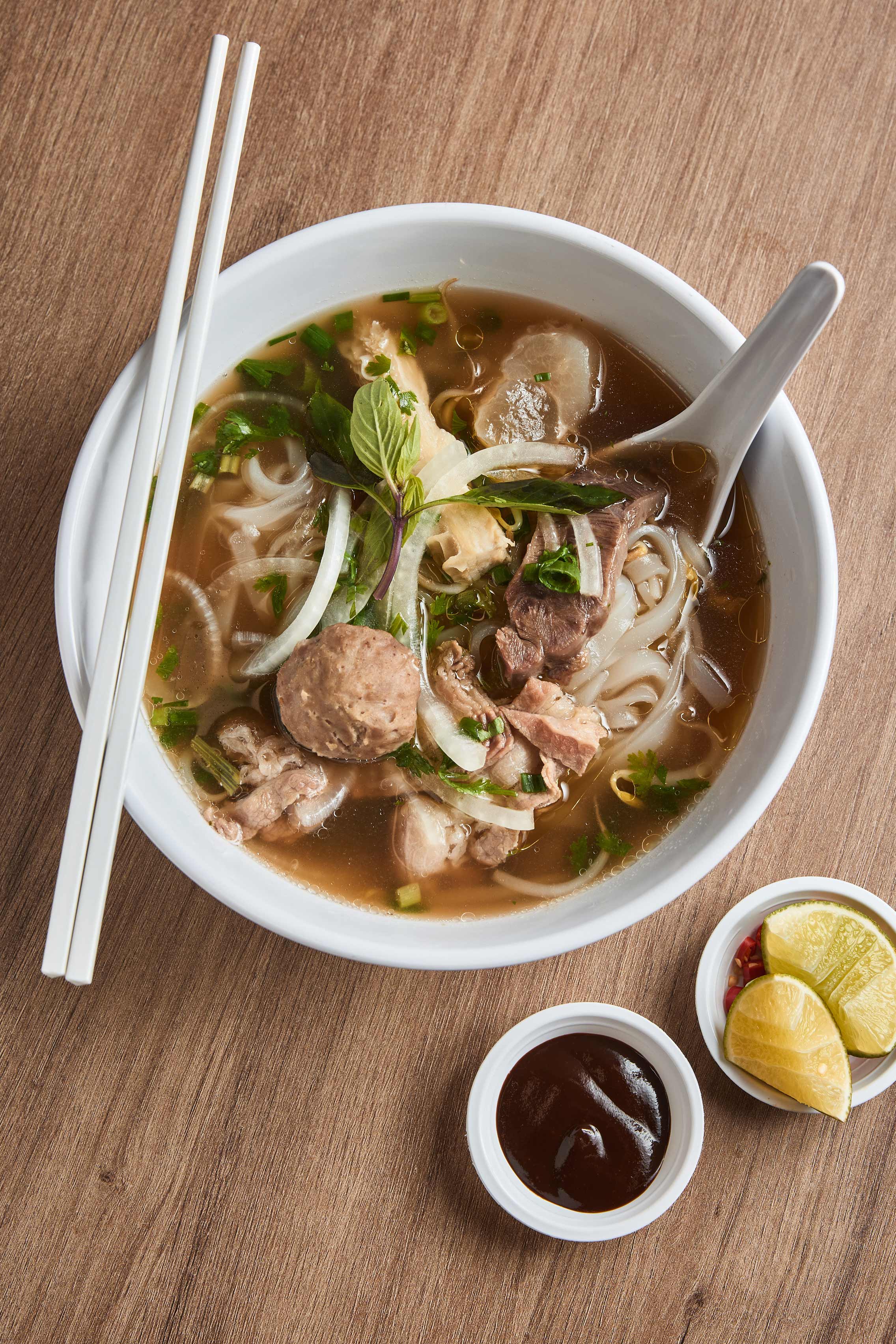 Vietnamese Chef From Five-Star Hotel Opens Bukit Batok Hawker Stall ...