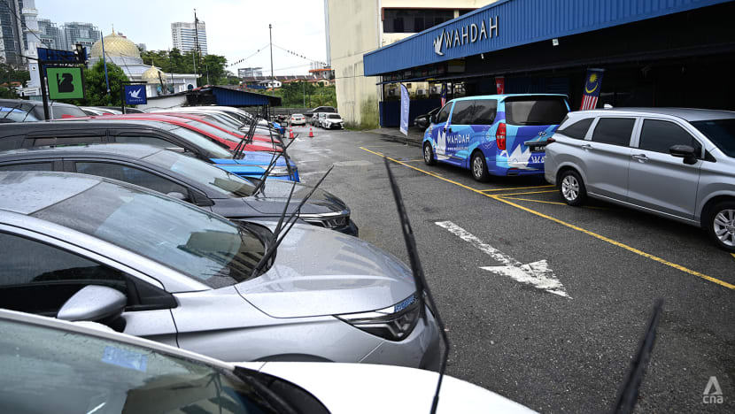 Singapore drivers flock to JB’s 2 new VEP centres as deadline looms ...