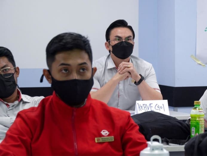 How do public transport staff identify people with dementia? Behind the ...