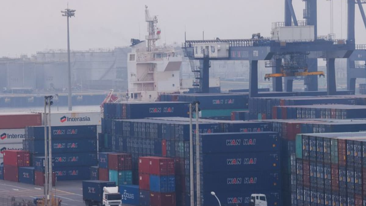 Taiwan's economic growth surprises in Q3 on strong domest...