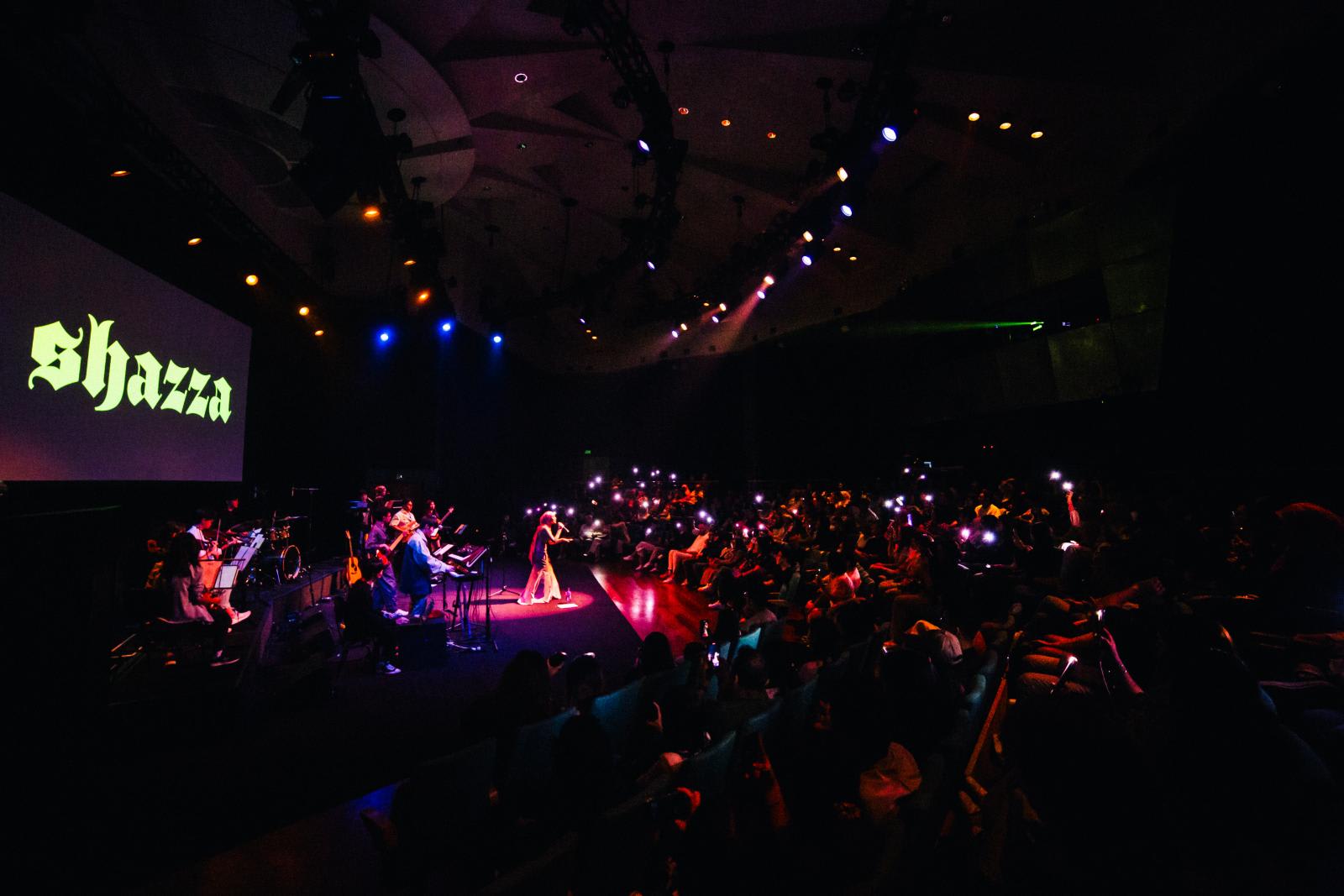 Who is Shazza, the Singaporean singer who went viral after a Crash ...