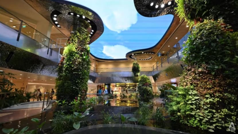 Terminal 2 kembali dibuka sepenuhnya; kapasiti Lapangan Terbang Changi ...