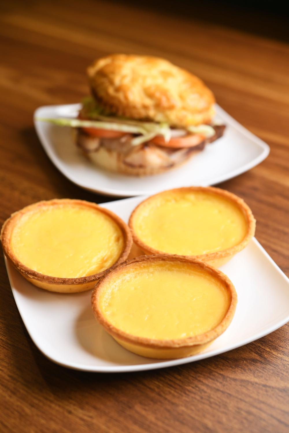 Hong Kong-Born Siblings Open Cha Chaan Teng With Customisable Bolo Buns ...