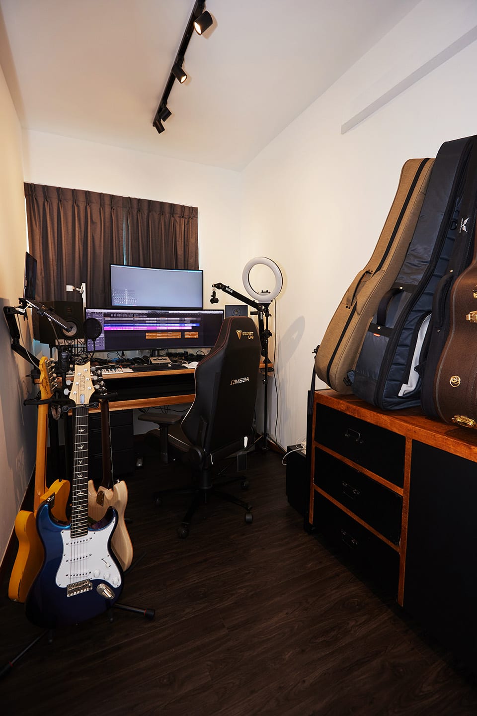 Hong Junyang & Candyce Toh Were In Such A Rush To Move Into Their Condo ...