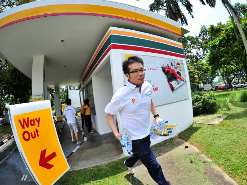 Couples join fuel duel with fuel to spare - TODAY