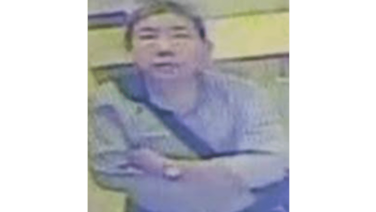 Kes rompakan Ang Mo Kio: Polis cari lelaki ini - BERITA Mediacorp