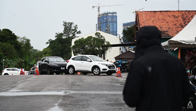 Singapore drivers flock to JB’s 2 new VEP centres as deadline looms, but tag installation ‘fast ...