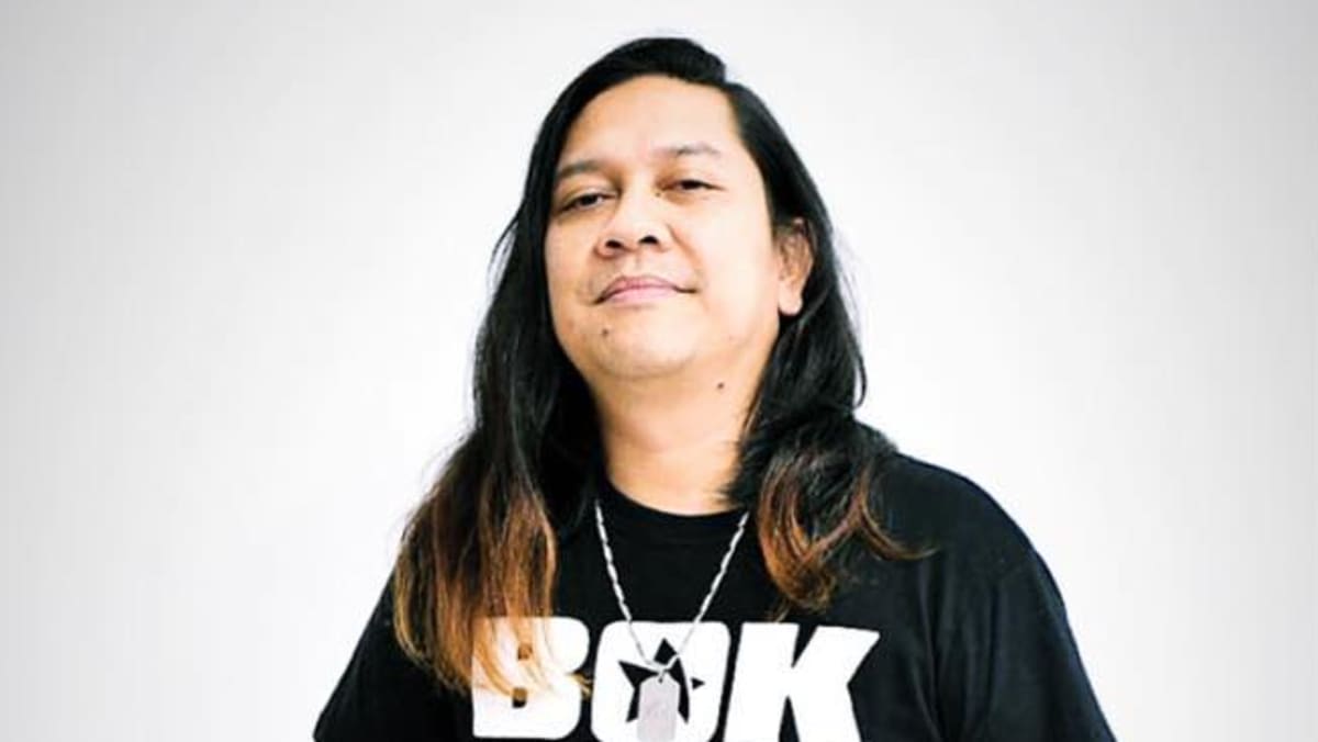 Vokalis kugiran Jinbara diserang angin ahmar, jalani pembedahan ...