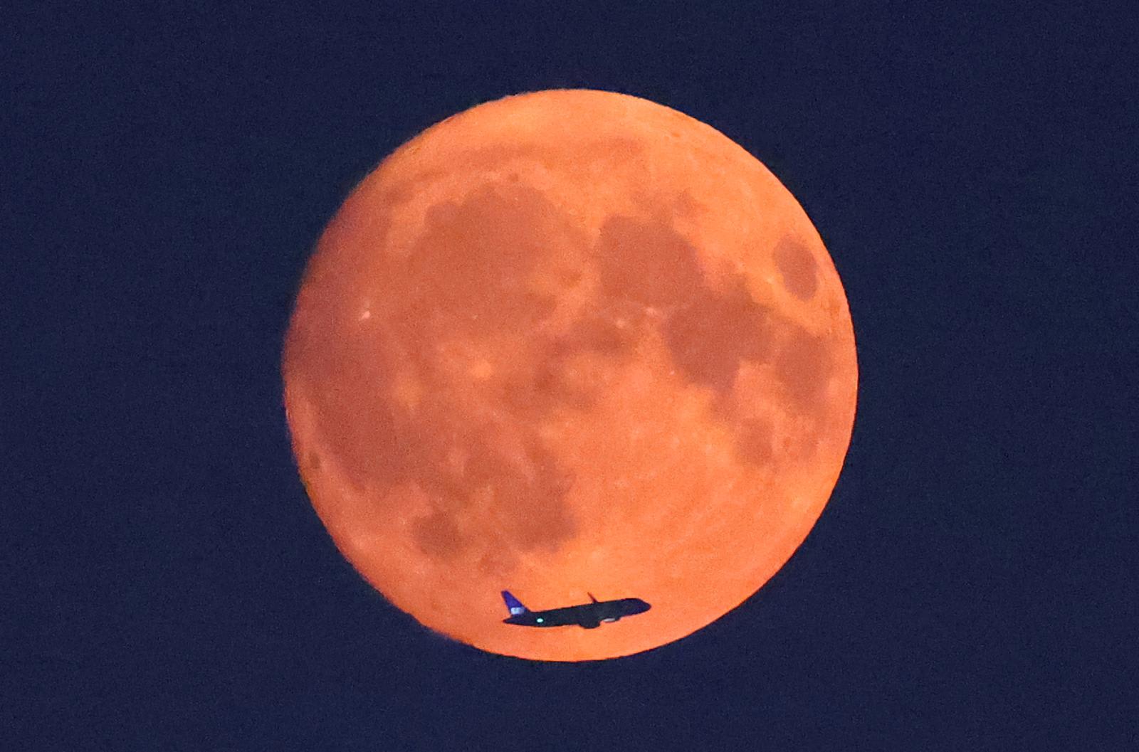 First supermoon of the year rises over Singapore - CNA