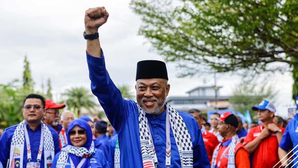PRK Parlimen Kemaman saksikan pertembungan BN dengan PAS - BERITA Mediacorp PRK Parlimen Kemaman saksikan pertembungan BN dengan PAS - BERITA Mediacorp