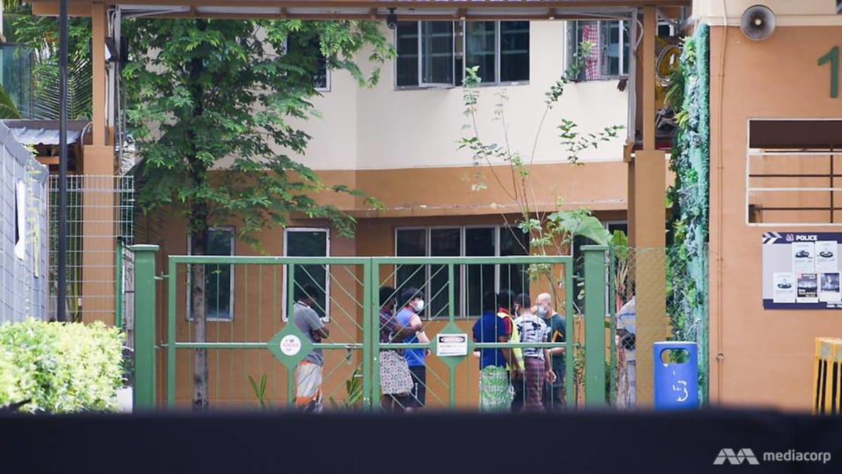 Singapore reports 132 new COVID-19 cases, 6 imported infections and new ...