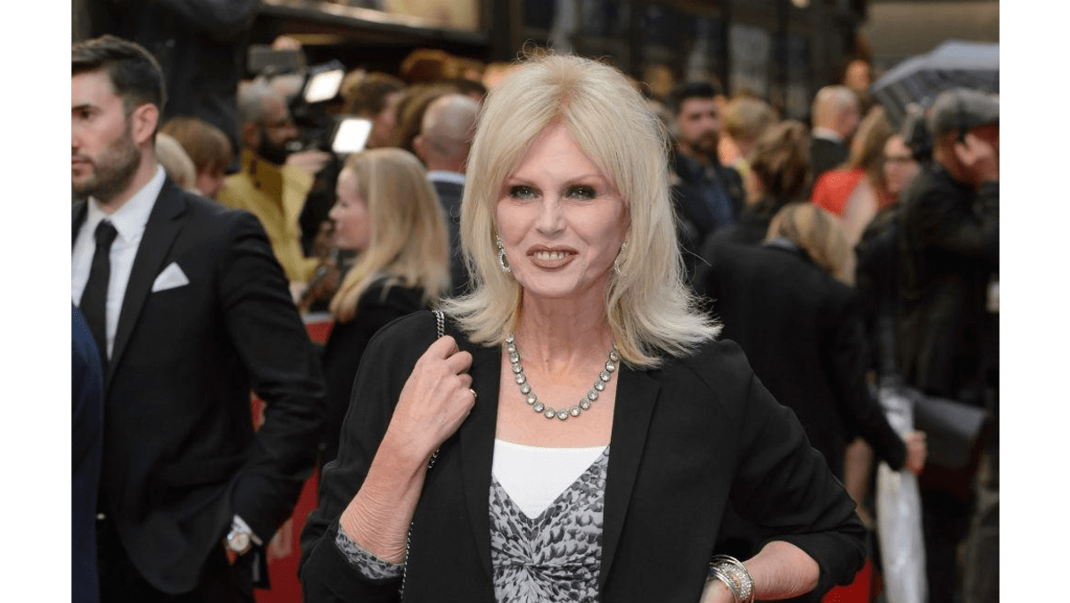 Joanna Lumley Felt Pressured Into Appearing Topless 8days