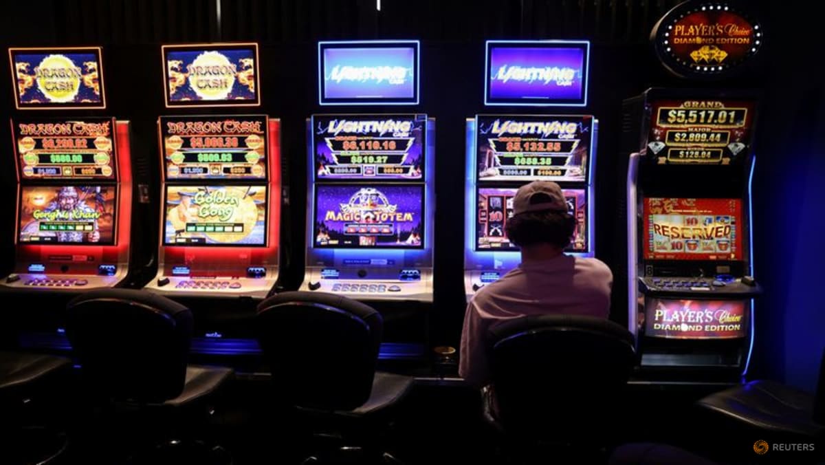 Australia's biggest state unveils plan for cashless poker machines - TODAY Australia's biggest state unveils plan for cashless poker machines - TODAY