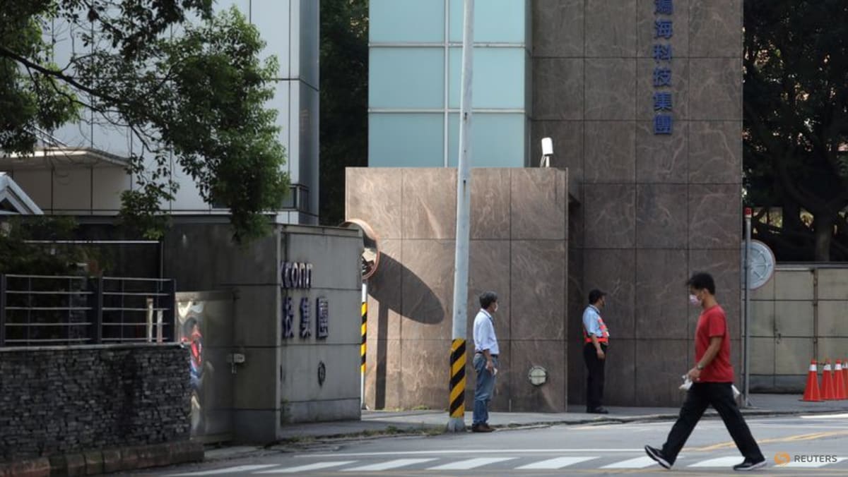 Foxconn books surprise quarterly profit rise, has conservative outlook ... Foxconn books surprise quarterly profit rise, has conservative outlook ...