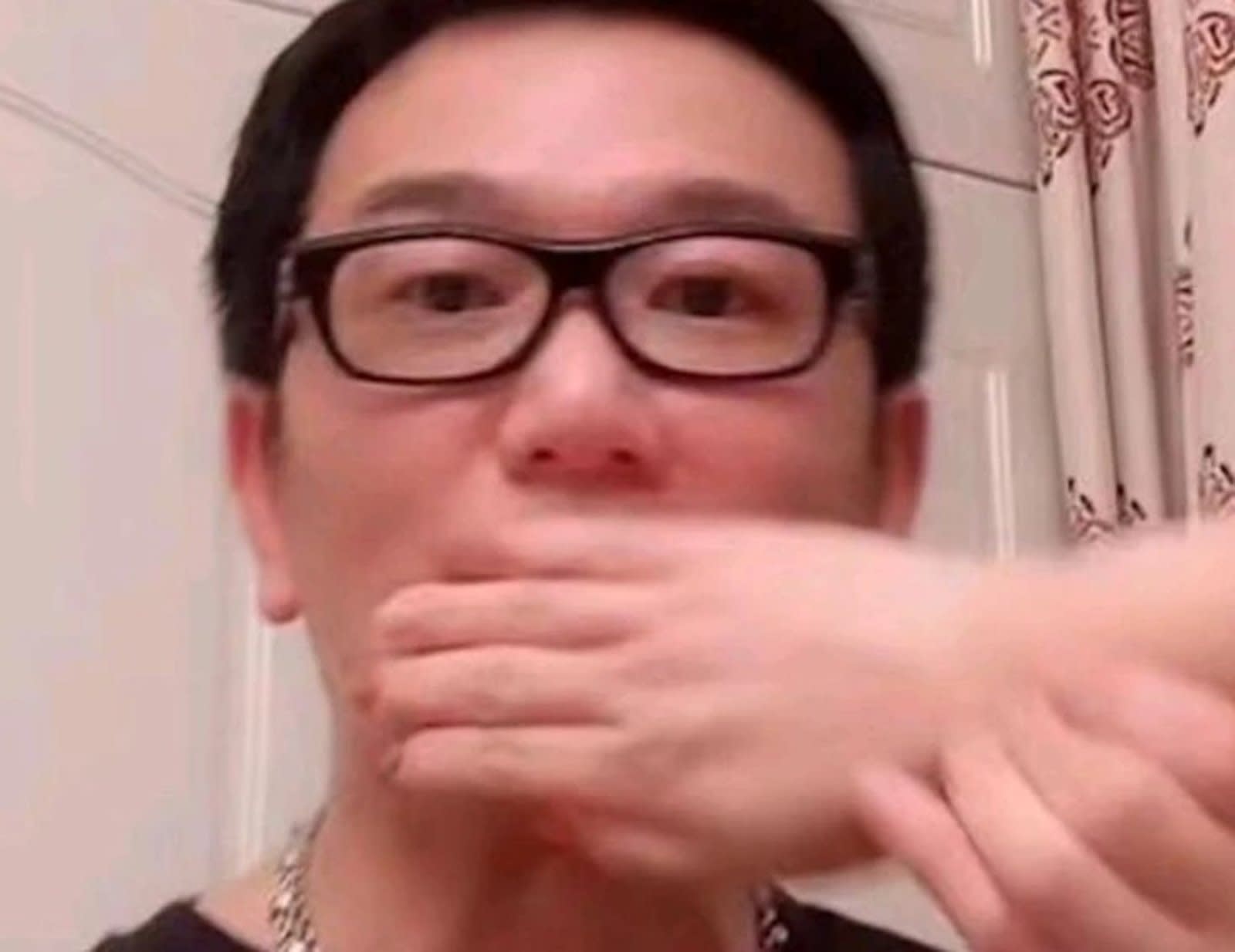 HK Actor Deric Wan Sells Sanitary Pads On Live Stream, Also Rants About ...