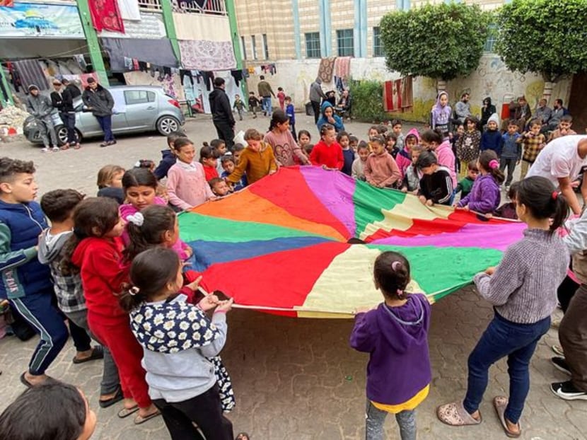 Gaza truce gives displaced children rare chance to sing and play - TODAY