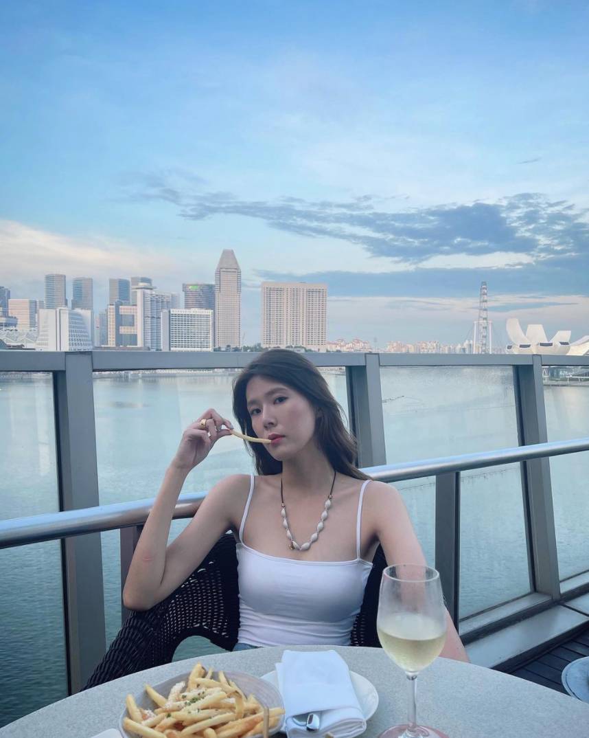 Carrie Wong On Her "Lonely" Childhood, And Why She Thinks Being A Poor ...