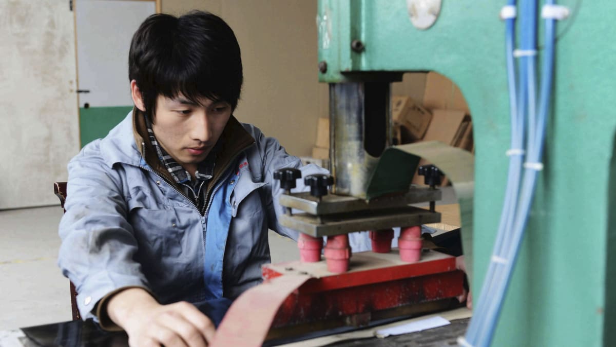 Millennial workers force rethink in Chinese factories - TODAY