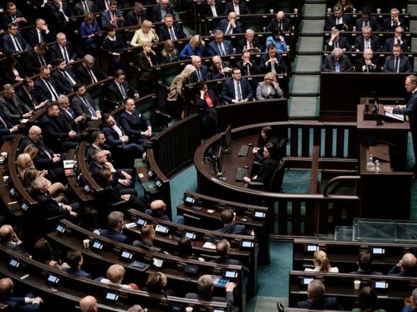 Analysis-New Polish government inherits troubled budget legacy - TODAY