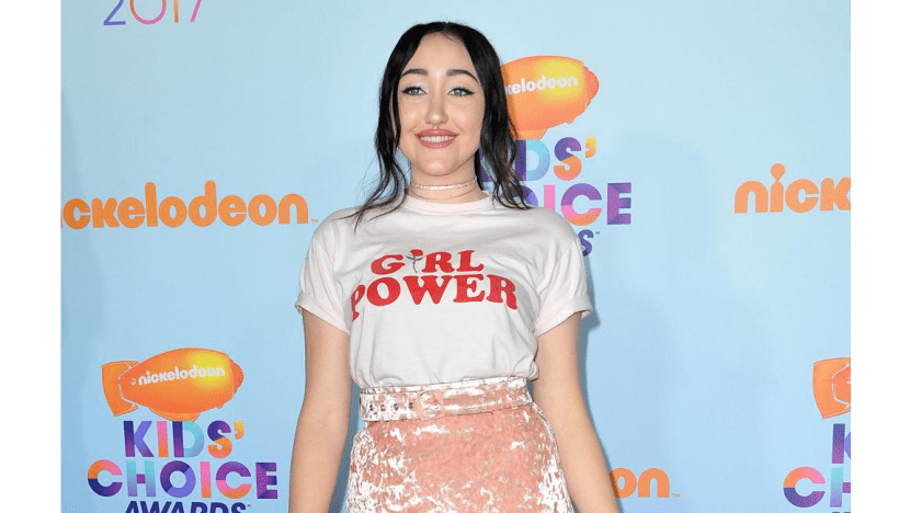 Noah Cyrus wanted to be horse rider before singing - 8days