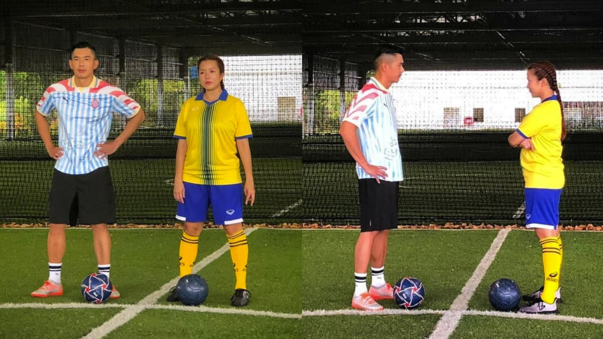 Rui En Tries To Learn Soccer From Elvin Ng, Fails, Then (Spoiler Alert ...