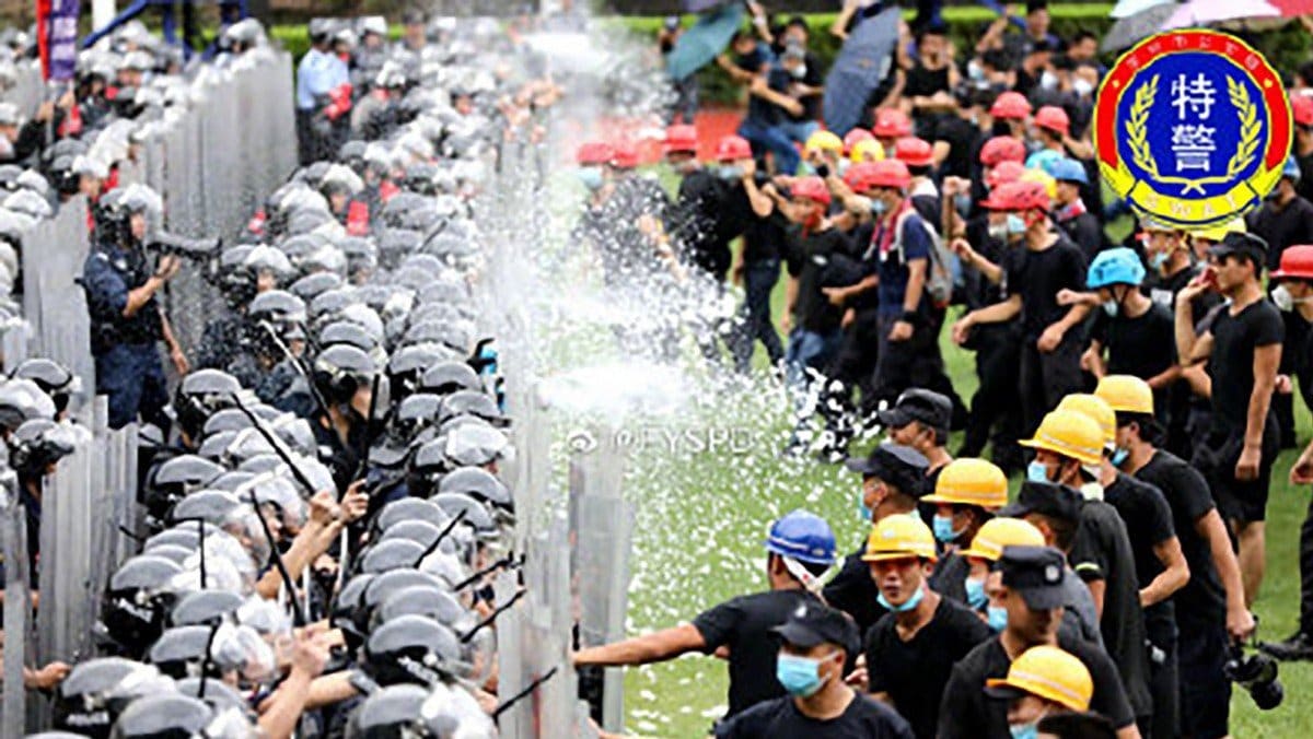 Chinese police mass 12,000 anti-riot officers in Shenzhen for drill - TODAY