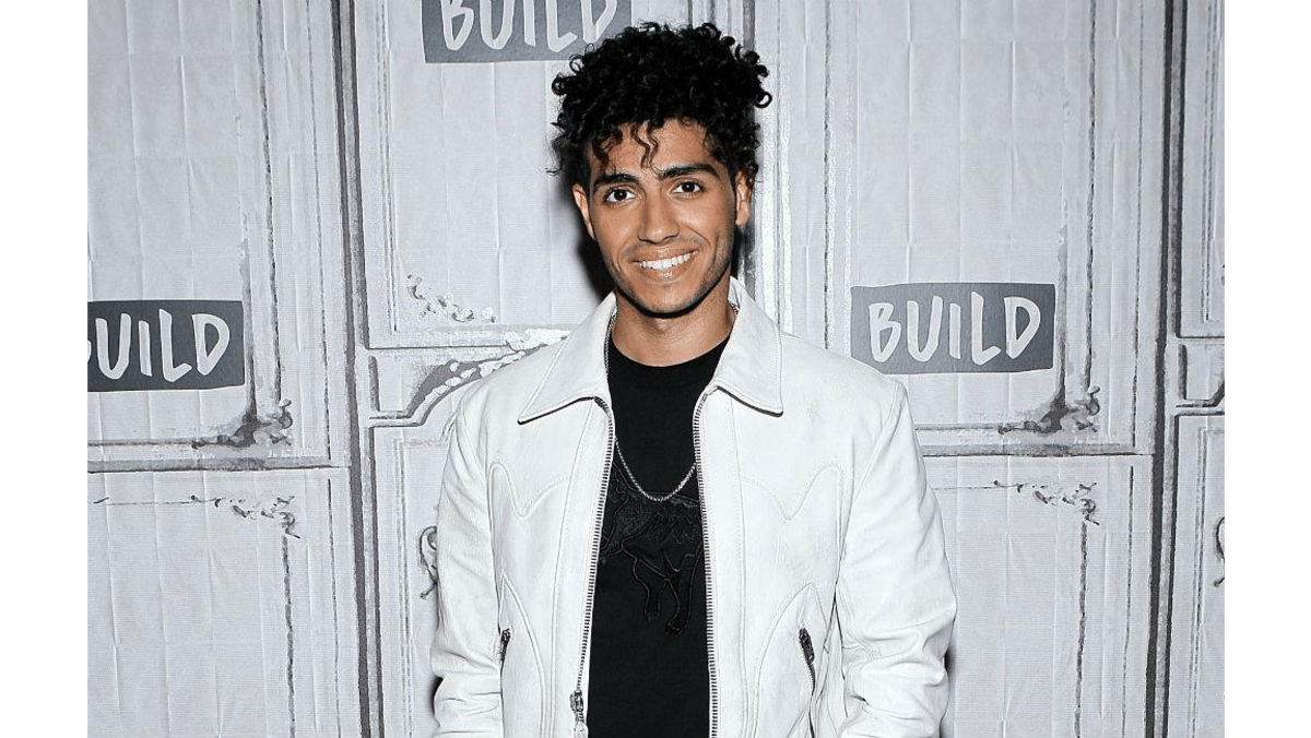 Mena Massoud: It's harder being a leading man of colour - 8days