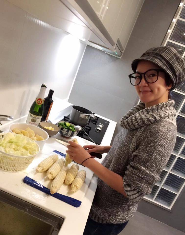 Taiwanese Host Aya Liu Was Once Held At Gunpoint In Moscow After ...